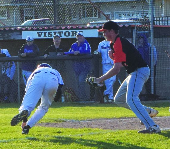 Braves rally past Esky | News, Sports, Jobs - Daily Press